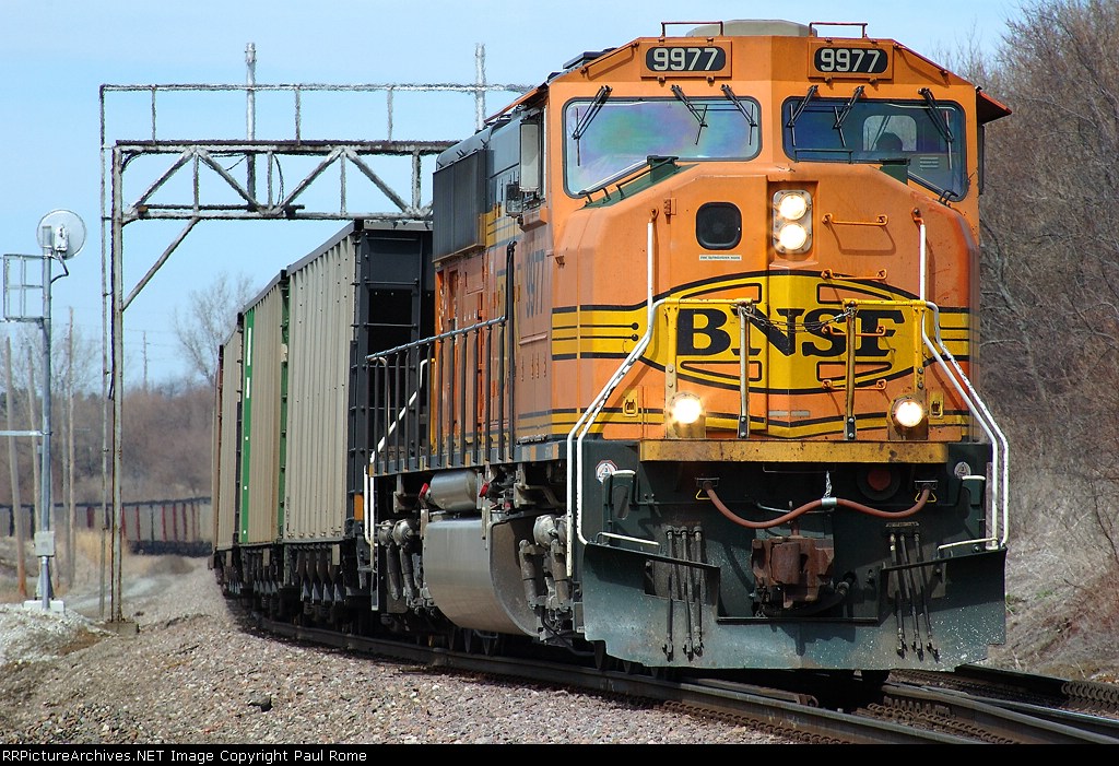BNSF 9977, SD70MAC, eastbound coming out of the siding